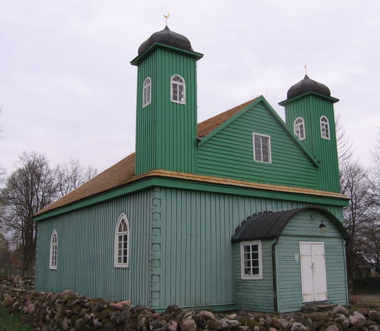Religion in Poland: A Data-Driven Insight into Faith and Diversity